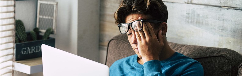 Everything about digital eye strain and computer vision syndrome | Lentiamo